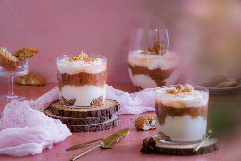 Rhabarber Kompott mit Joghurt Mousse - Aus Lauras Küche